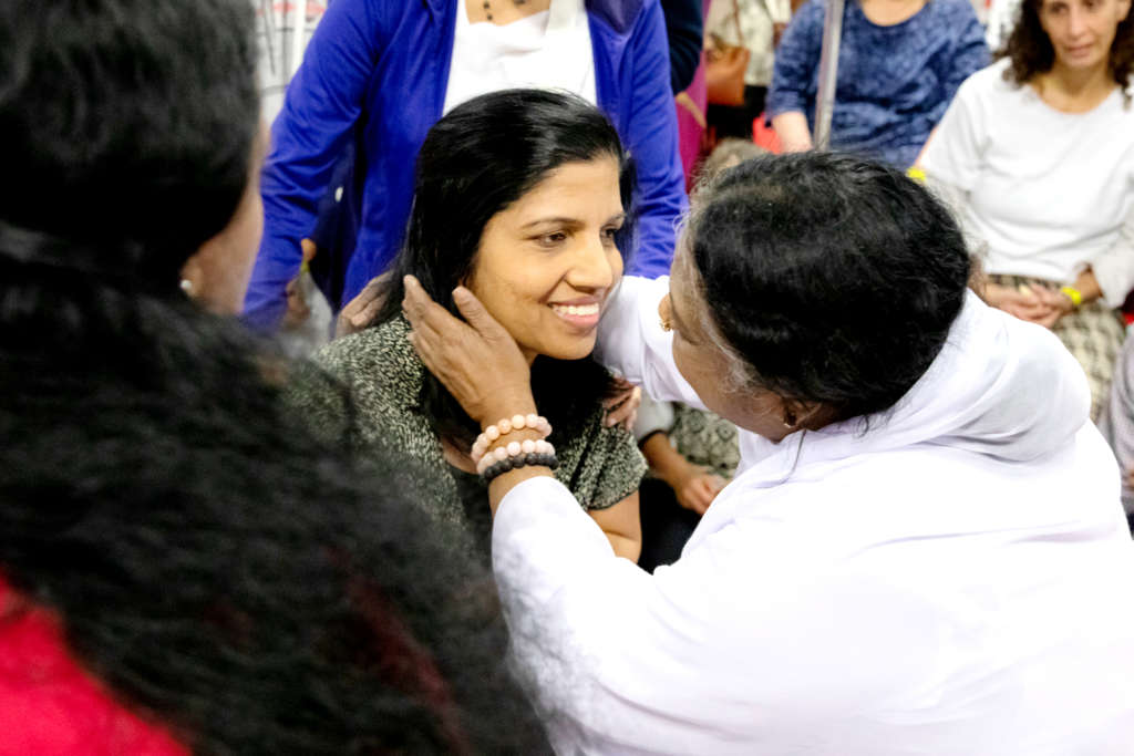 Amma Brings Message Of Love And Compassion » IndiaPost NewsPaper